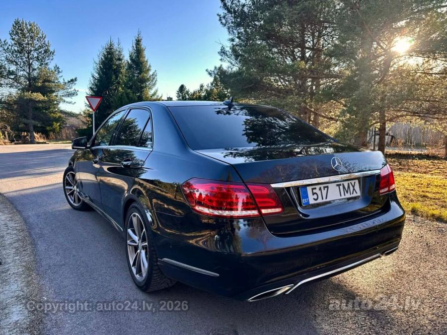 Black Mercedes-Benz E-Class 2014 in Tallinn, with an engine capacity of 2.10 L and mileage of 328 thousand km for 14500 €, photo 3 on AUTOMOTO.COM.LV