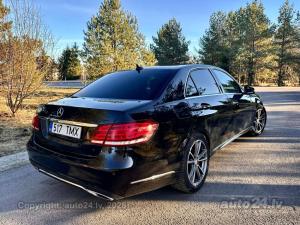 Black Mercedes-Benz E-Class 2014 in Tallinn, with an engine capacity of 2.10 L and mileage of 328 thousand km for 14500 €, photo 4 on AUTOMOTO.COM.LV