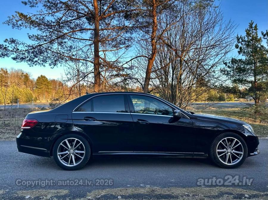 Black Mercedes-Benz E-Class 2014 in Tallinn, with an engine capacity of 2.10 L and mileage of 328 thousand km for 14500 €, photo 5 on AUTOMOTO.COM.LV