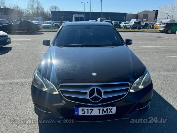 Black Mercedes-Benz E-Class 2014 in Tallinn, with an engine capacity of 2.10 L and mileage of 330 thousand km for 9990 €, photo 2 on AUTOMOTO.COM.LV
