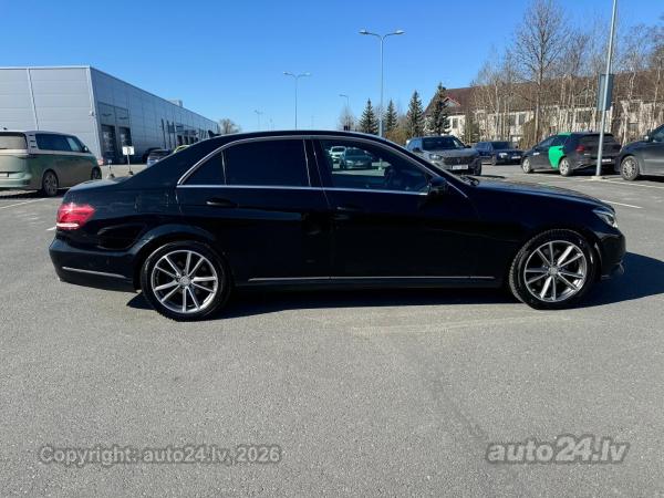 Black Mercedes-Benz E-Class 2014 in Tallinn, with an engine capacity of 2.10 L and mileage of 330 thousand km for 9990 €, photo 5 on AUTOMOTO.COM.LV