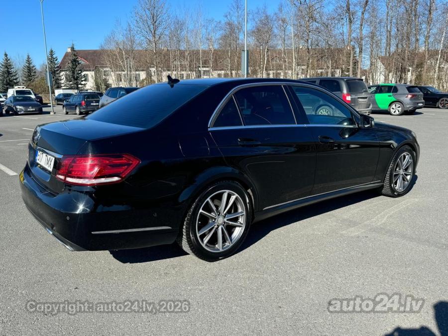 Black Mercedes-Benz E-Class 2014 in Tallinn, with an engine capacity of 2.10 L and mileage of 330 thousand km for 9990 €, photo 9 on AUTOMOTO.COM.LV