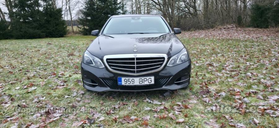 Melns Mercedes-Benz E-Class 2015 Jegeva, ar dzinēja tilpumu 2.10 L un nobraukumu 260 tūkst. km par 15999 €, foto 8 vietnē AUTOMOTO.COM.LV