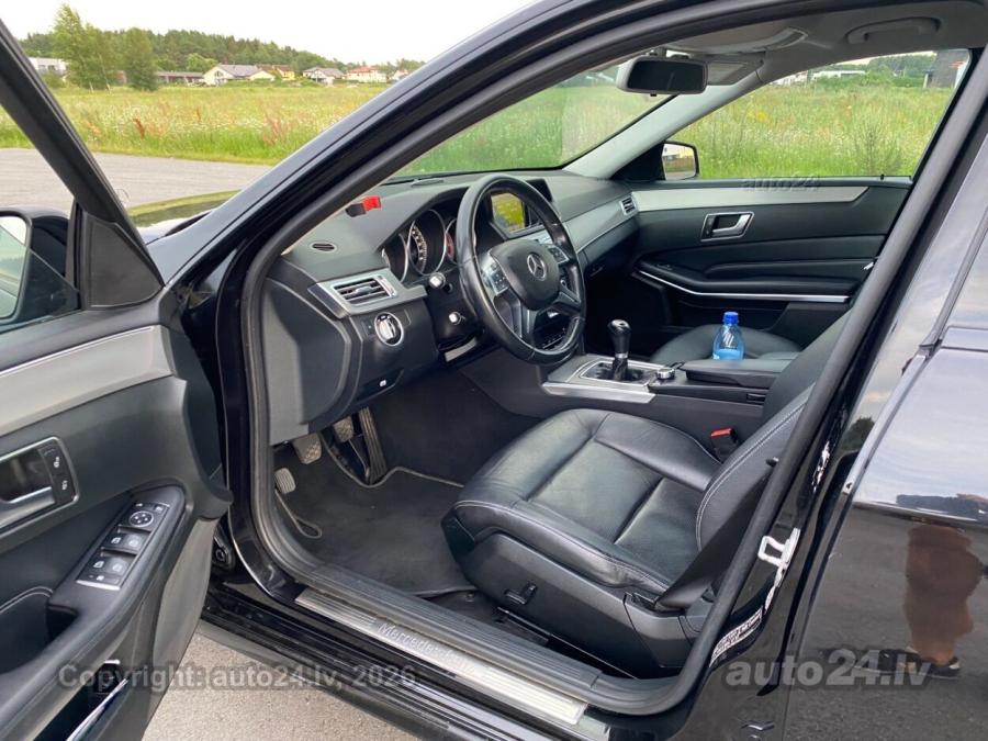 Black Mercedes-Benz E-Class 2015 in Tallinn, with an engine capacity of 2.10 L and mileage of 172 thousand km for 8500 €, photo 15 on AUTOMOTO.COM.LV