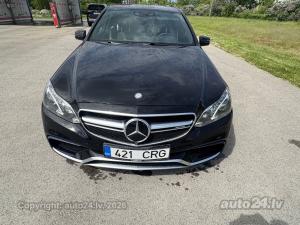Black Mercedes-Benz E-Class 2015 in Tallinn, with an engine capacity of 5.50 L and mileage of 122 thousand km for 34500 €, photo 4 on AUTOMOTO.COM.LV