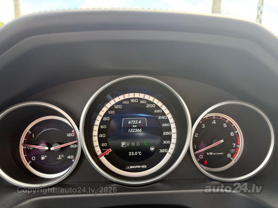 Black Mercedes-Benz E-Class 2015 in Tallinn, with an engine capacity of 5.50 L and mileage of 122 thousand km for 34500 €, photo 5 on AUTOMOTO.COM.LV