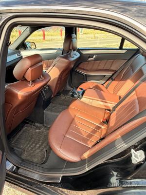 Black Mercedes-Benz E-Class 2015 in Parnu, with an engine capacity of 2.10 L and mileage of 439 thousand km for 7500 €, photo 12 on AUTOMOTO.COM.LV