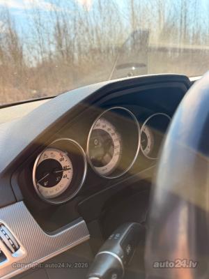Black Mercedes-Benz E-Class 2015 in Parnu, with an engine capacity of 2.10 L and mileage of 439 thousand km for 7500 €, photo 16 on AUTOMOTO.COM.LV