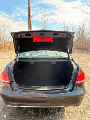 Black Mercedes-Benz E-Class 2015 in Parnu, with an engine capacity of 2.10 L and mileage of 439 thousand km for 7500 €, photo 22 on AUTOMOTO.COM.LV