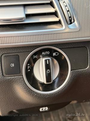Black Mercedes-Benz E-Class 2015 in Parnu, with an engine capacity of 2.10 L and mileage of 439 thousand km for 7500 €, photo 27 on AUTOMOTO.COM.LV