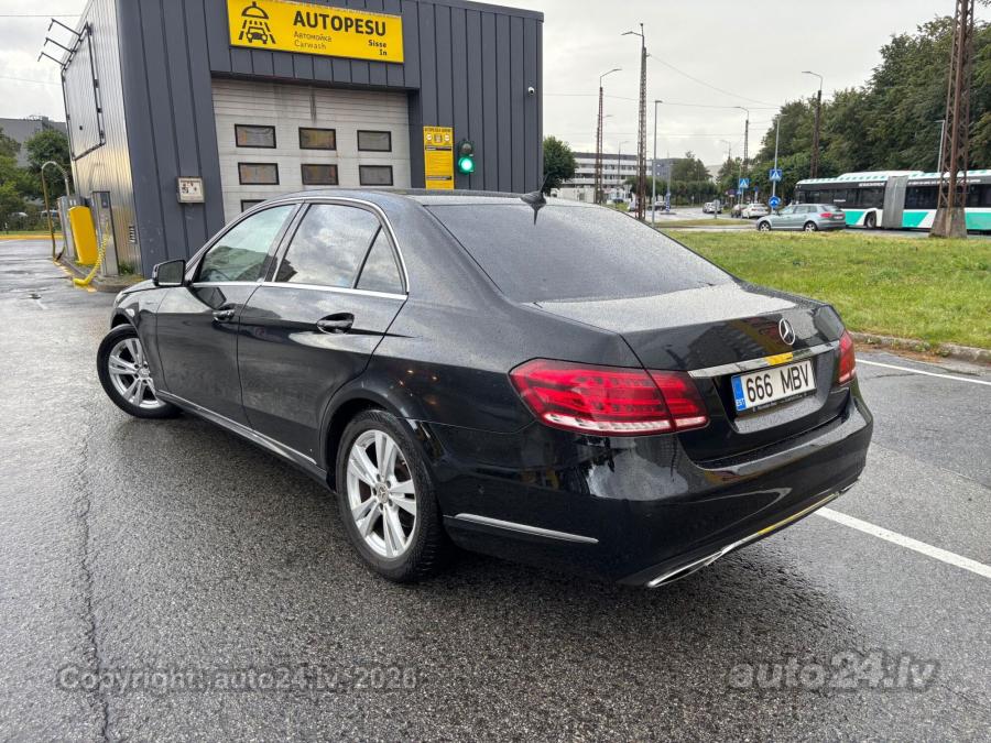 Melns Mercedes-Benz E-Class 2015 Tallina, ar dzinēja tilpumu 2.10 L un nobraukumu 350 tūkst. km par 7299 €, foto 3 vietnē AUTOMOTO.COM.LV