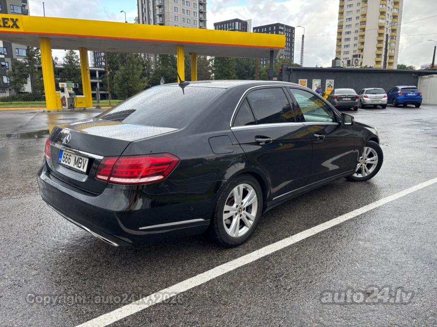 Melns Mercedes-Benz E-Class 2015 Tallina, ar dzinēja tilpumu 2.10 L un nobraukumu 350 tūkst. km par 7299 €, foto 5 vietnē AUTOMOTO.COM.LV