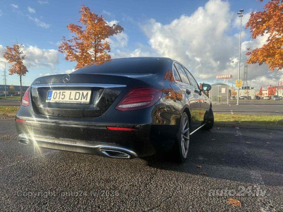 Melns Mercedes-Benz E-Class 2016 Tallina, ar dzinēja tilpumu 2.00 L un nobraukumu 299 tūkst. km par 15999 €, foto 2 vietnē AUTOMOTO.COM.LV