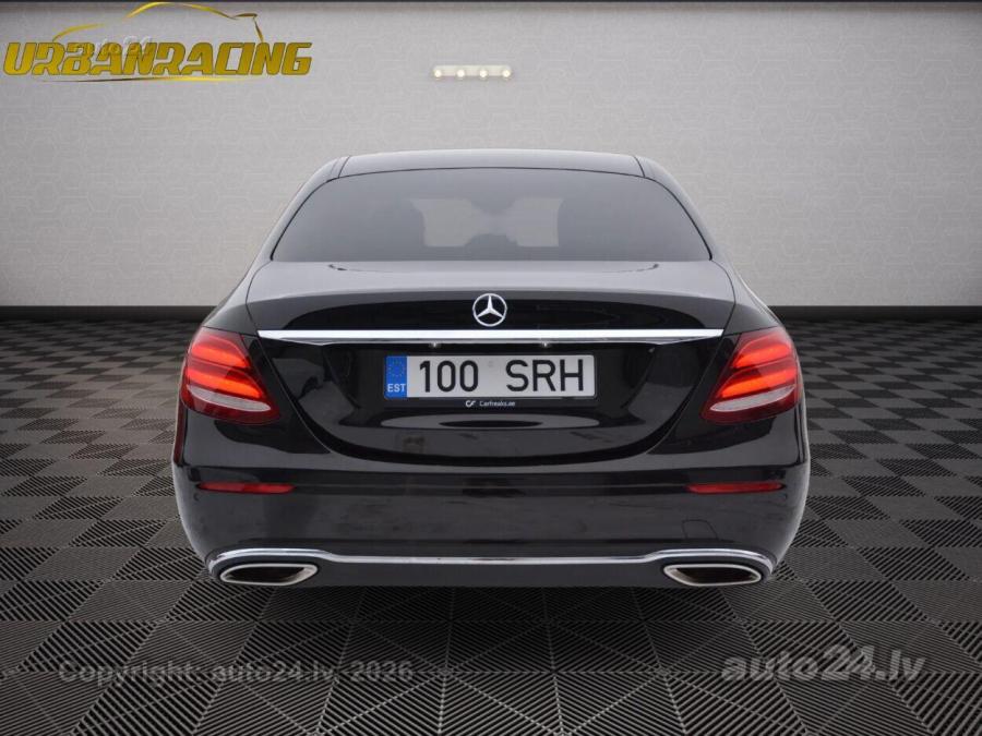 Melns Mercedes-Benz E-Class 2016 Tallina, ar dzinēja tilpumu 3.50 L un nobraukumu 110 tūkst. km par 27999 €, foto 5 vietnē AUTOMOTO.COM.LV