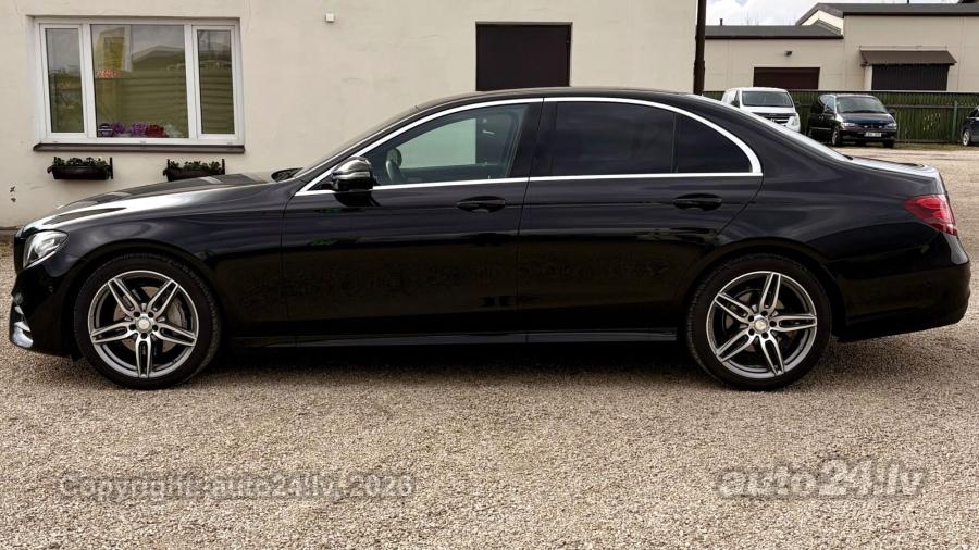 Black Mercedes-Benz E-Class 2016 in Voru, with an engine capacity of 2.00 L and mileage of 217 thousand km for 21900 €, photo 3 on AUTOMOTO.COM.LV