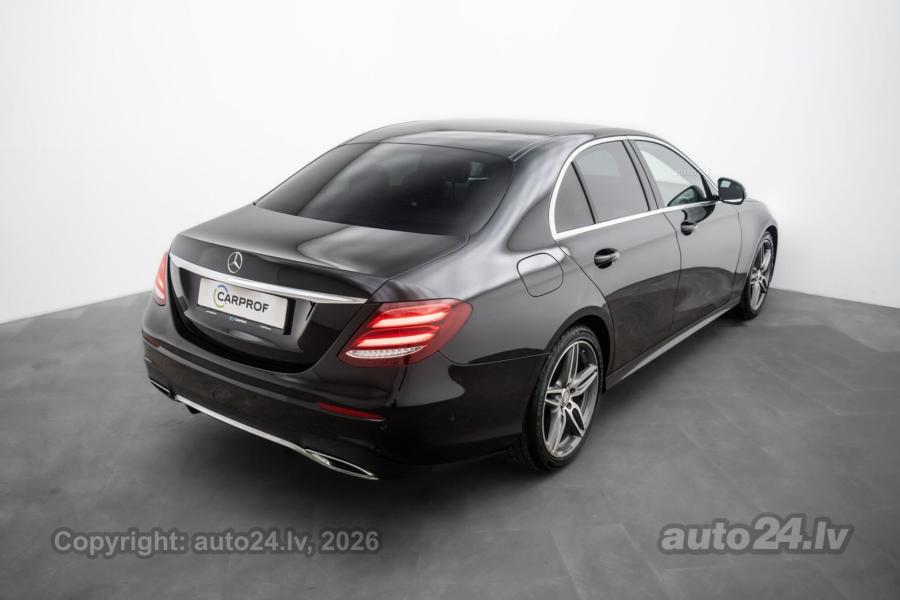 Melns Mercedes-Benz E-Class 2016 Tallina, ar dzinēja tilpumu 2.00 L un nobraukumu 238 tūkst. km par 19999 €, foto 5 vietnē AUTOMOTO.COM.LV