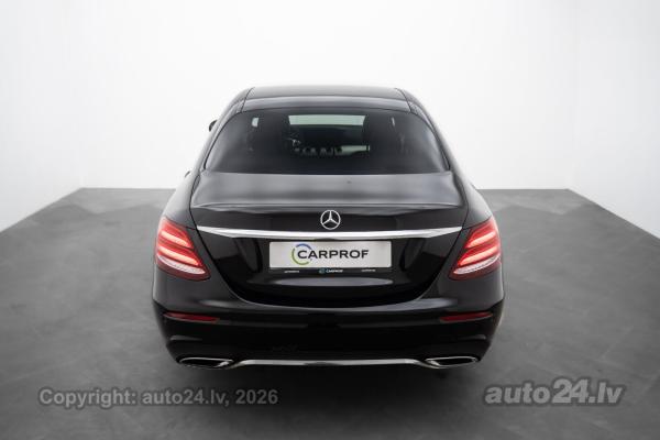 Melns Mercedes-Benz E-Class 2016 Tallina, ar dzinēja tilpumu 2.00 L un nobraukumu 238 tūkst. km par 19999 €, foto 5 vietnē AUTOMOTO.COM.LV