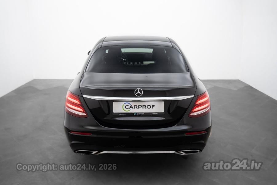 Melns Mercedes-Benz E-Class 2016 Tallina, ar dzinēja tilpumu 2.00 L un nobraukumu 238 tūkst. km par 19999 €, foto 6 vietnē AUTOMOTO.COM.LV