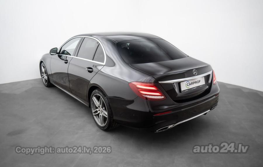 Melns Mercedes-Benz E-Class 2016 Tallina, ar dzinēja tilpumu 2.00 L un nobraukumu 238 tūkst. km par 19999 €, foto 7 vietnē AUTOMOTO.COM.LV