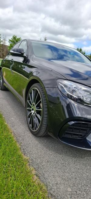 Black Mercedes-Benz E-Class 2016 in Tallinn, with an engine capacity of 2.00 L and mileage of 159 thousand km for 21700 €, photo 7 on AUTOMOTO.COM.LV