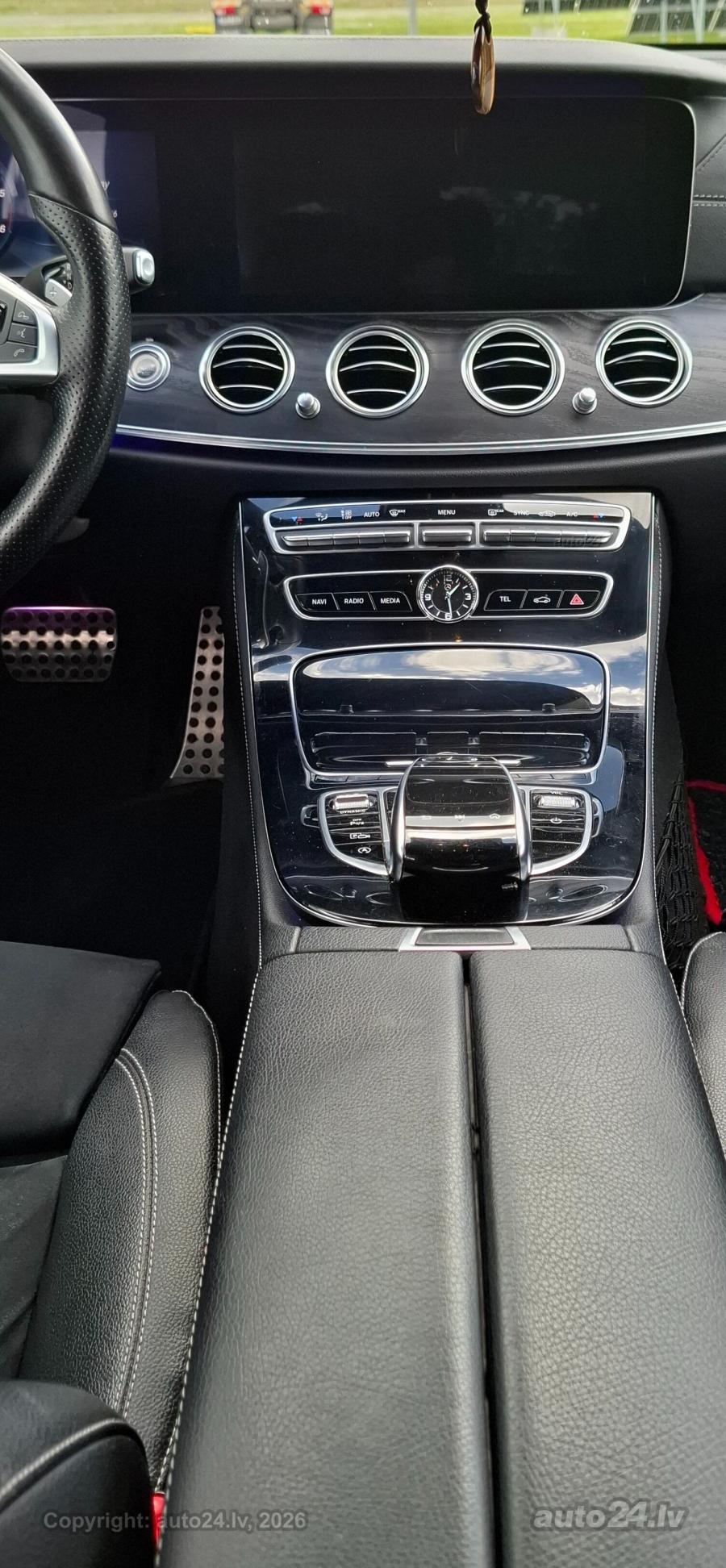 Black Mercedes-Benz E-Class 2016 in Tallinn, with an engine capacity of 2.00 L and mileage of 159 thousand km for 21700 €, photo 9 on AUTOMOTO.COM.LV