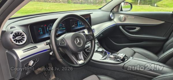 Melns Mercedes-Benz E-Class 2016 Tartu, ar dzinēja tilpumu 2.00 L un nobraukumu 211 tūkst. km par 22400 €, foto 4 vietnē AUTOMOTO.COM.LV