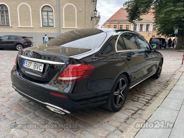 Melns Mercedes-Benz E-Class 2016 Tallina, ar dzinēja tilpumu 2.00 L un nobraukumu 85 tūkst. km par 27900 €, foto 4 vietnē AUTOMOTO.COM.LV