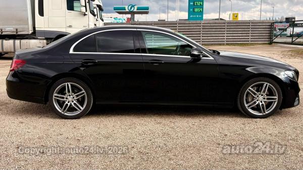 Black Mercedes-Benz E-Class 2016 in Tallinn, with an engine capacity of 2.00 L and mileage of 217 thousand km for 21900 €, photo 5 on AUTOMOTO.COM.LV