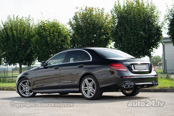 Black Mercedes-Benz E-Class 2016 in Tartu, with an engine capacity of 2.00 L and mileage of 105 thousand km for 25500 €, photo 11 on AUTOMOTO.COM.LV