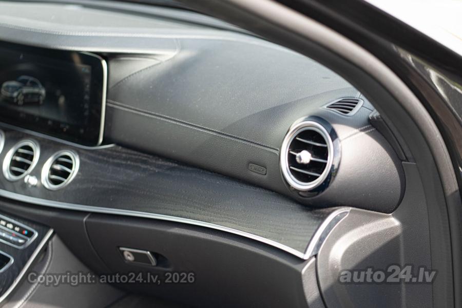Melns Mercedes-Benz E-Class 2016 Tartu, ar dzinēja tilpumu 2.00 L un nobraukumu 105 tūkst. km par 25500 €, foto 15 vietnē AUTOMOTO.COM.LV