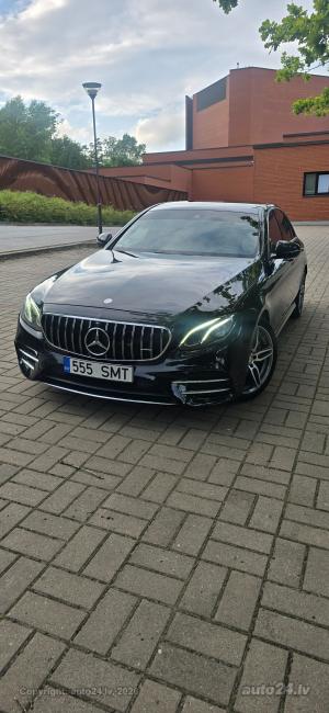 Melns Mercedes-Benz E-Class 2016 Tallina, ar dzinēja tilpumu 3.00 L un nobraukumu 205 tūkst. km par 25000 €, foto 3 vietnē AUTOMOTO.COM.LV