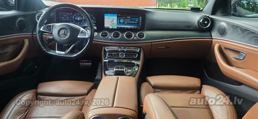 Melns Mercedes-Benz E-Class 2016 Tallina, ar dzinēja tilpumu 3.00 L un nobraukumu 205 tūkst. km par 25000 €, foto 10 vietnē AUTOMOTO.COM.LV
