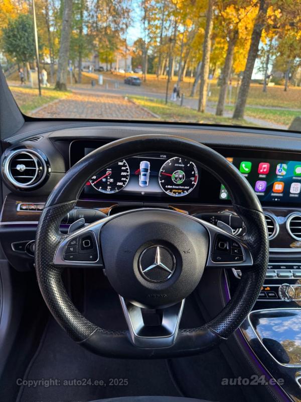 Black Mercedes-Benz E-Class 2017 in Tallinn, with an engine capacity of 2.00 L and mileage of 188 thousand km for 28500 €, photo 11 on AUTOMOTO.COM.LV