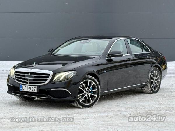 Black Mercedes-Benz E-Class 2017 in Tallinn, with an engine capacity of 2.00 L and mileage of 238 thousand km for 17900 €, photo 1 on AUTOMOTO.COM.LV