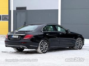 Melns Mercedes-Benz E-Class 2017 Tallina, ar dzinēja tilpumu 2.00 L un nobraukumu 238 tūkst. km par 17900 €, foto 3 vietnē AUTOMOTO.COM.LV