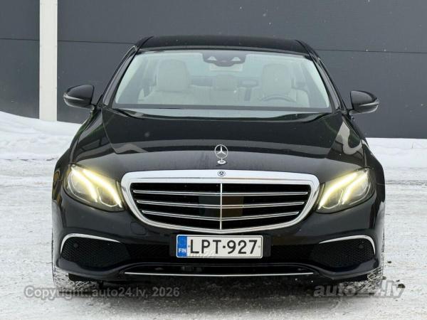 Black Mercedes-Benz E-Class 2017 in Tallinn, with an engine capacity of 2.00 L and mileage of 238 thousand km for 17900 €, photo 5 on AUTOMOTO.COM.LV