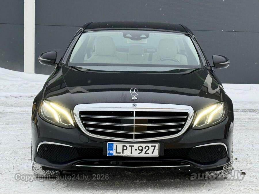 Melns Mercedes-Benz E-Class 2017 Tallina, ar dzinēja tilpumu 2.00 L un nobraukumu 238 tūkst. km par 17900 €, foto 5 vietnē AUTOMOTO.COM.LV