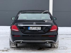 Melns Mercedes-Benz E-Class 2017 Tallina, ar dzinēja tilpumu 2.00 L un nobraukumu 238 tūkst. km par 17900 €, foto 6 vietnē AUTOMOTO.COM.LV