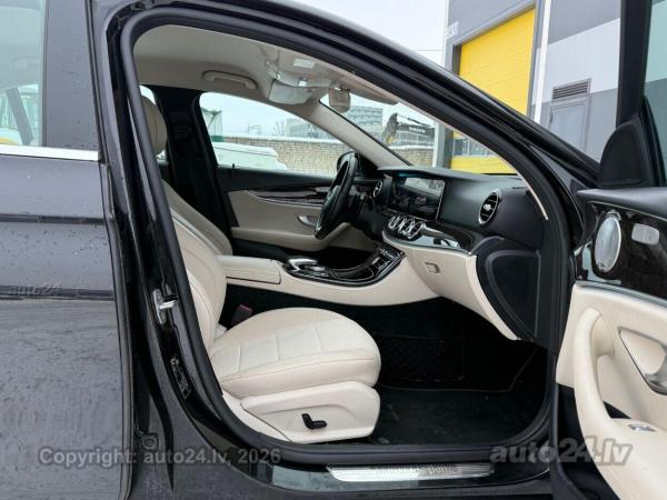 Black Mercedes-Benz E-Class 2017 in Tallinn, with an engine capacity of 2.00 L and mileage of 238 thousand km for 17900 €, photo 9 on AUTOMOTO.COM.LV