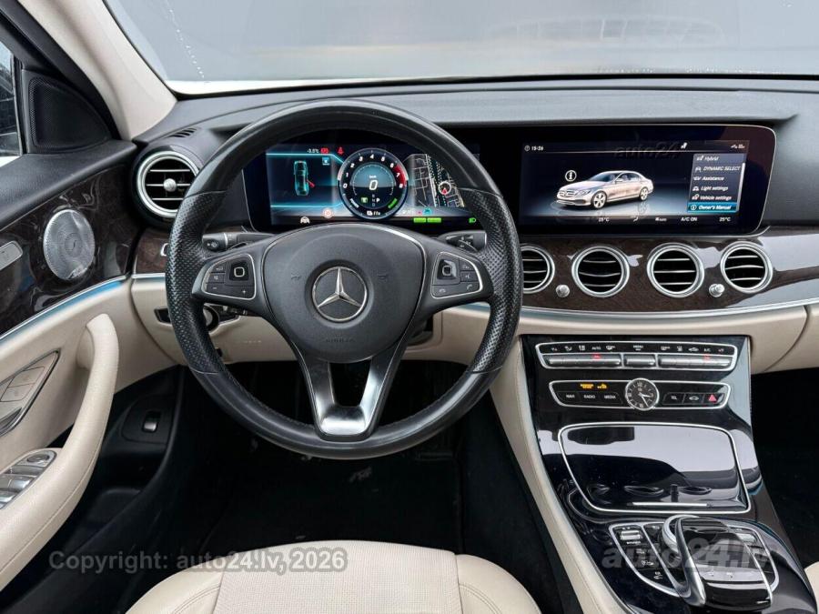 Melns Mercedes-Benz E-Class 2017 Tallina, ar dzinēja tilpumu 2.00 L un nobraukumu 238 tūkst. km par 17900 €, foto 12 vietnē AUTOMOTO.COM.LV