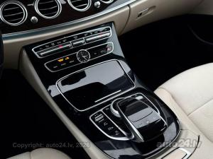 Melns Mercedes-Benz E-Class 2017 Tallina, ar dzinēja tilpumu 2.00 L un nobraukumu 238 tūkst. km par 17900 €, foto 16 vietnē AUTOMOTO.COM.LV