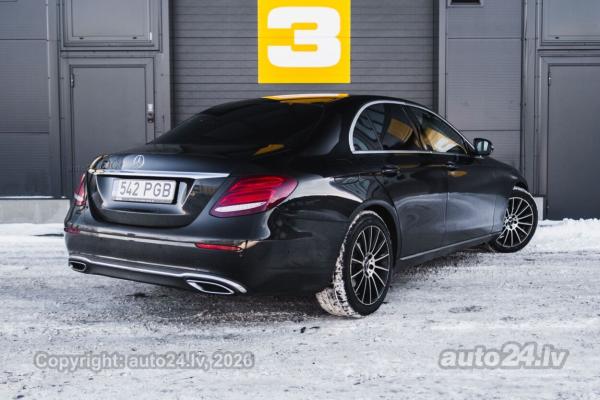 Melns Mercedes-Benz E-Class 2017 Tallina, ar dzinēja tilpumu 2.00 L un nobraukumu 0 tūkst. km par 11990 €, foto 4 vietnē AUTOMOTO.COM.LV