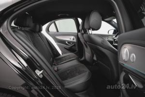 Black Mercedes-Benz E-Class 2017 in Tallinn, with an engine capacity of 2.00 L and mileage of 213 thousand km for 21900 €, photo 11 on AUTOMOTO.COM.LV