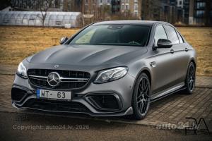 Black Mercedes-Benz E-Class 2017 in Riga, with an engine capacity of 4.00 L and mileage of 61 thousand km for 55990 €, photo  on AUTOMOTO.COM.LV