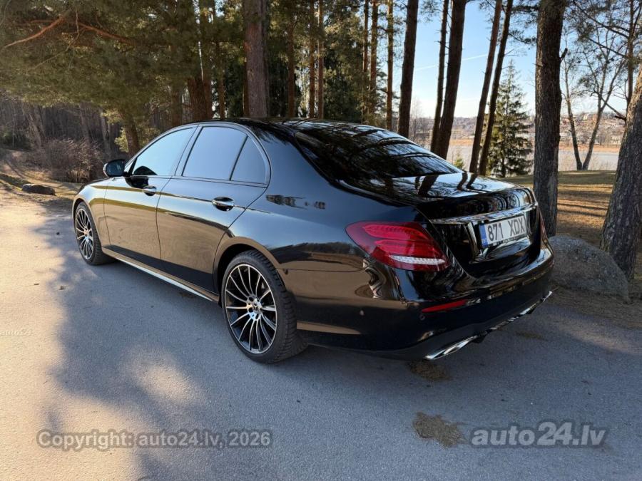 Black Mercedes-Benz E-Class 2017 in Tallinn, with an engine capacity of 2.00 L and mileage of 193 thousand km for 24700 €, photo 4 on AUTOMOTO.COM.LV