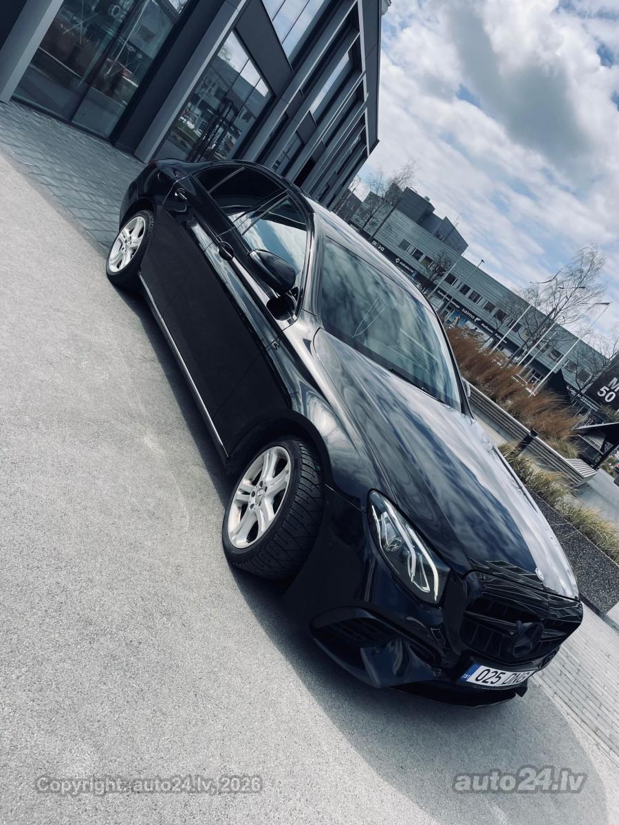 Black Mercedes-Benz E-Class 2017 in Tallinn, with an engine capacity of 2.00 L and mileage of 247 thousand km for 20900 €, photo 1 on AUTOMOTO.COM.LV