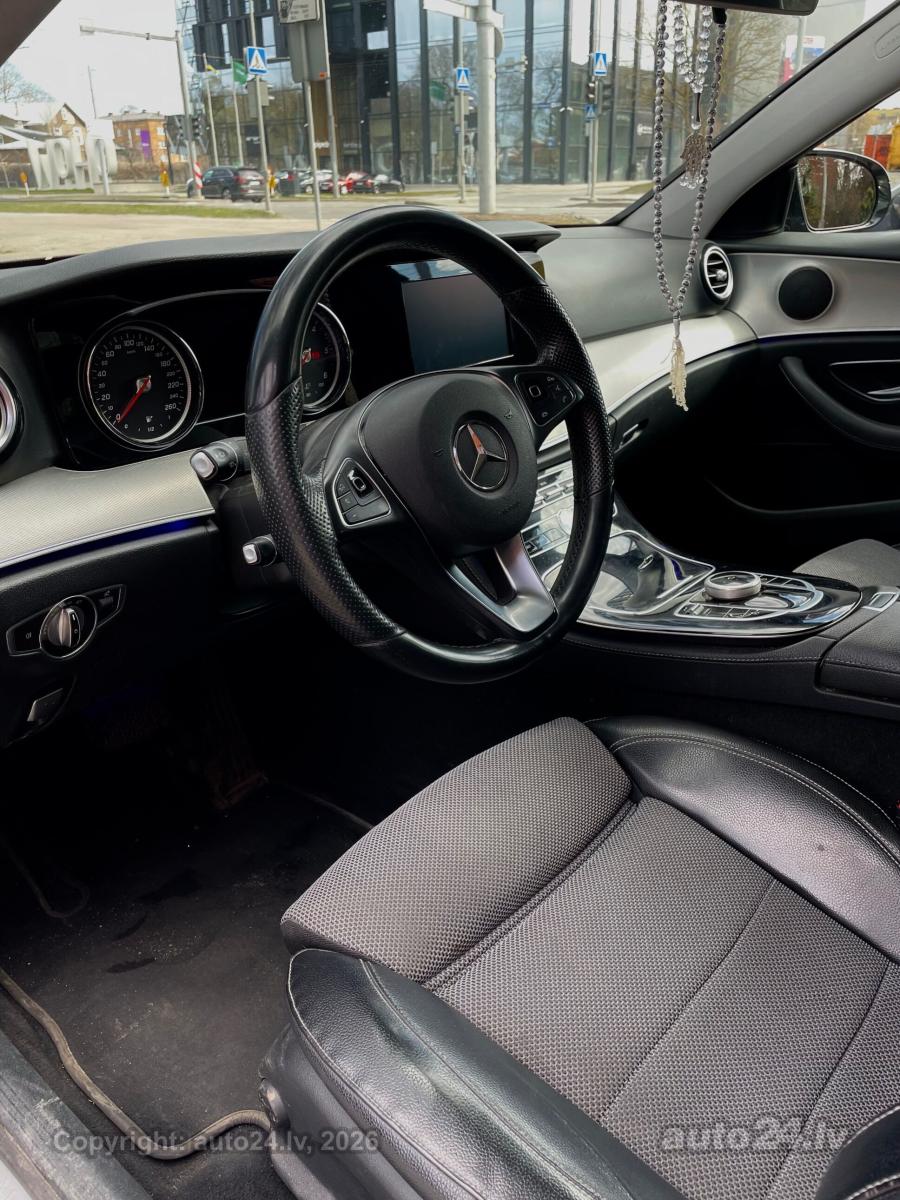 Black Mercedes-Benz E-Class 2017 in Tallinn, with an engine capacity of 2.00 L and mileage of 247 thousand km for 20900 €, photo 6 on AUTOMOTO.COM.LV