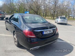Melns Mercedes-Benz E-Class 2017 Tallina, ar dzinēja tilpumu 2.00 L un nobraukumu 426 tūkst. km par 14000 €, foto 4 vietnē AUTOMOTO.COM.LV