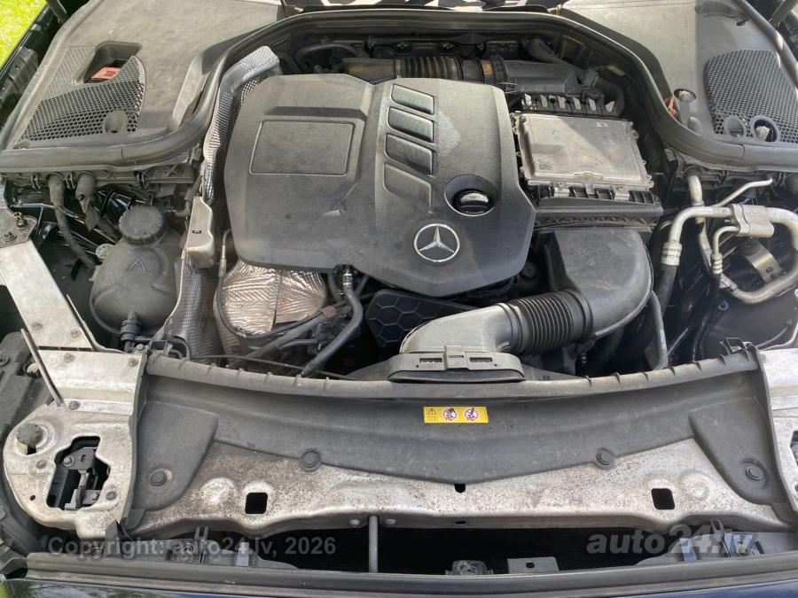 Melns Mercedes-Benz E-Class 2017 Tallina, ar dzinēja tilpumu 2.00 L un nobraukumu 426 tūkst. km par 14000 €, foto 8 vietnē AUTOMOTO.COM.LV