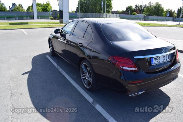 Melns Mercedes-Benz E-Class 2017 Tallina, ar dzinēja tilpumu 3.00 L un nobraukumu 175 tūkst. km par 26500 €, foto 6 vietnē AUTOMOTO.COM.LV